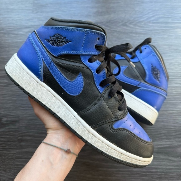 Jordan | Shoes | Air Jordan Mid Hyper Royal Blue Toe Navy Black White ...